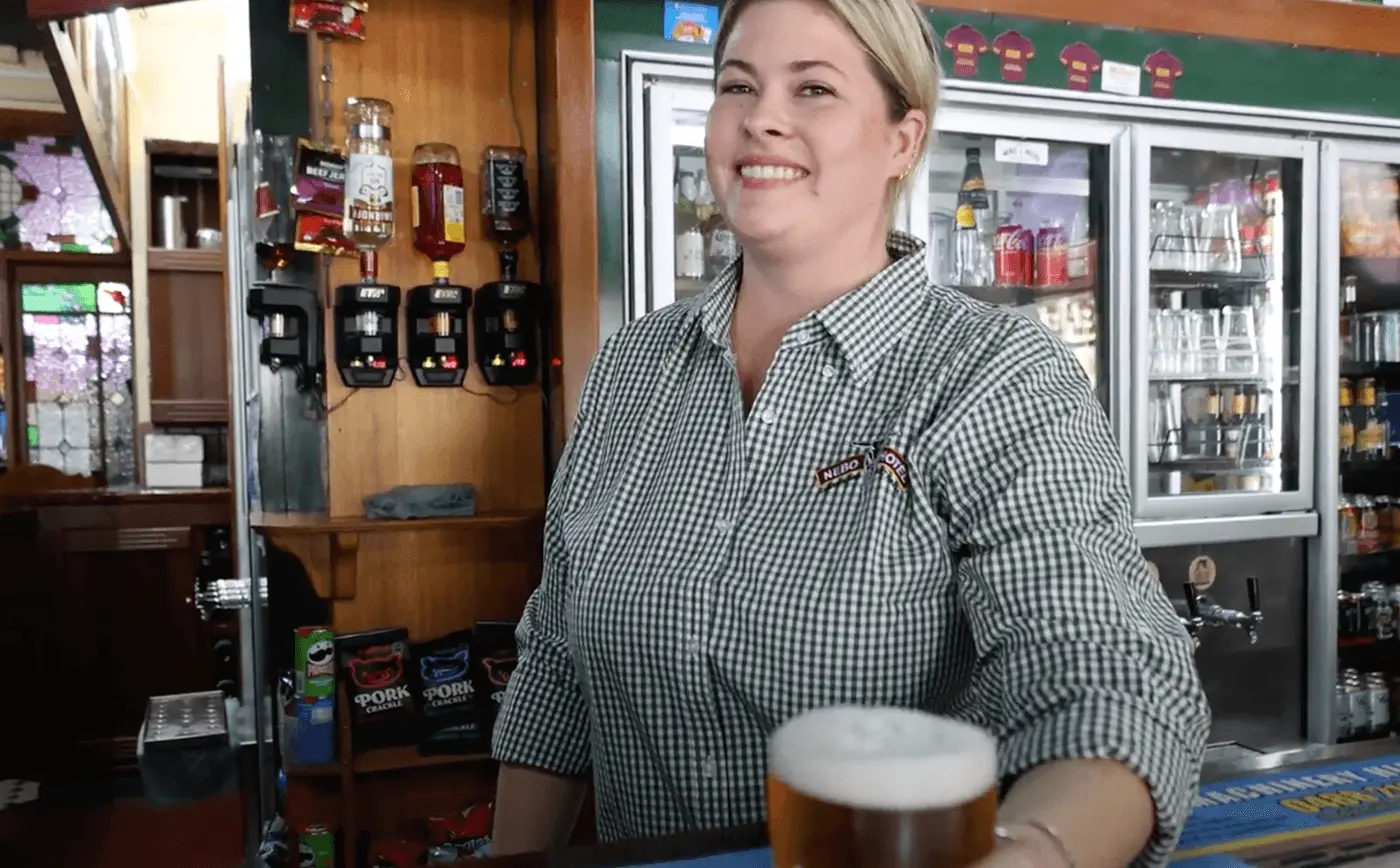 Contact Us | Accommodation, Food & Bar In Queensland | Nebo Hotel